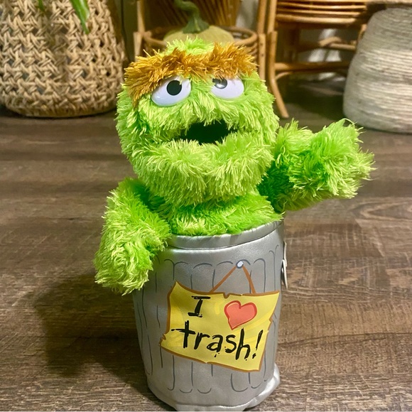 Sesame Street | Toys | Sesame Place Street Plush Oscar The Grouch ...